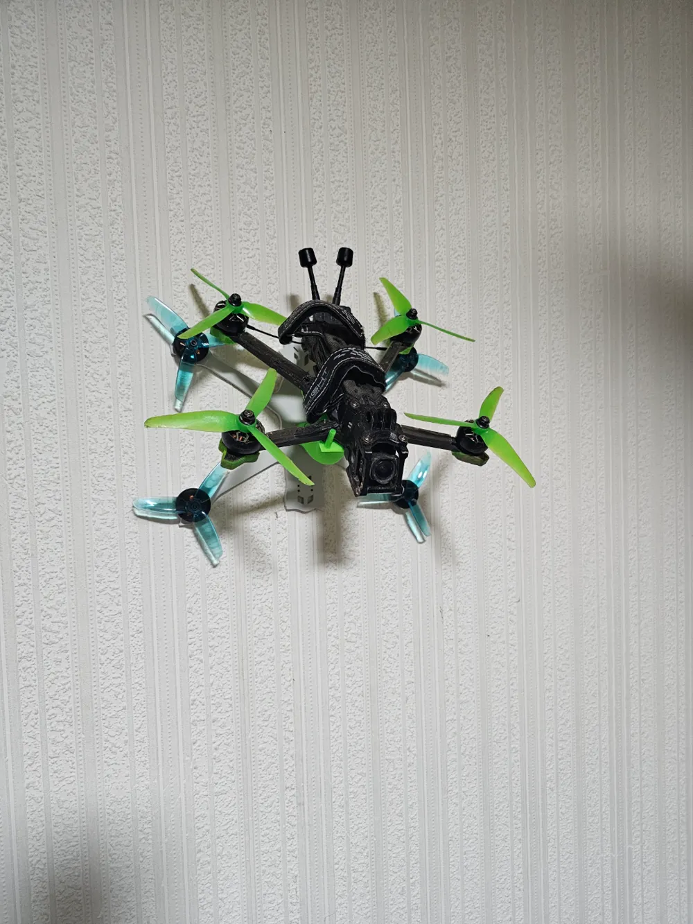 FPV Drone Wall Mount by Dave MakerWorld: Download Free 3D Models