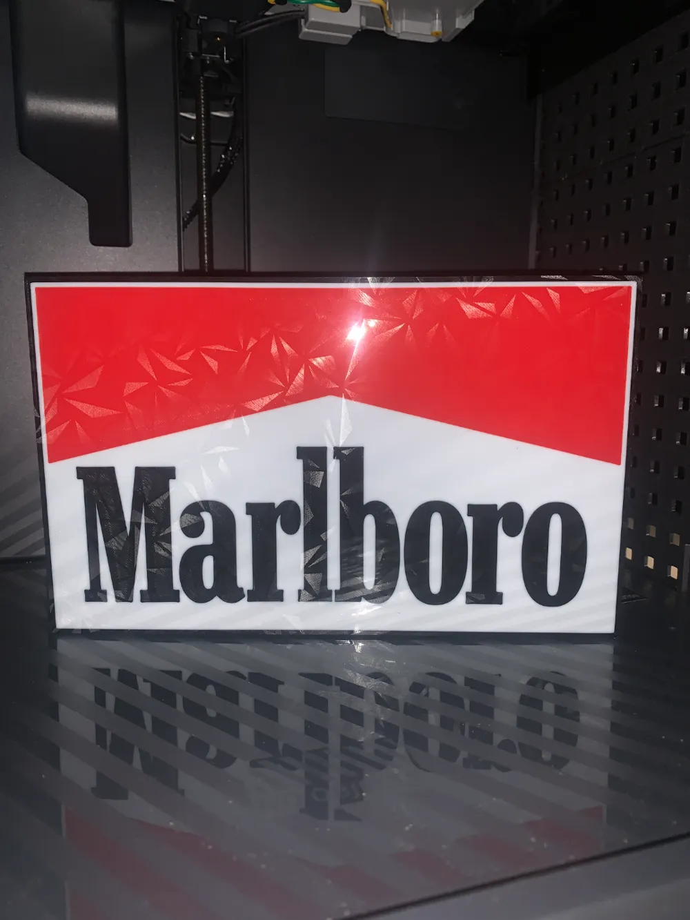 Marlboro LED Lightbox by gare-sb - MakerWorld