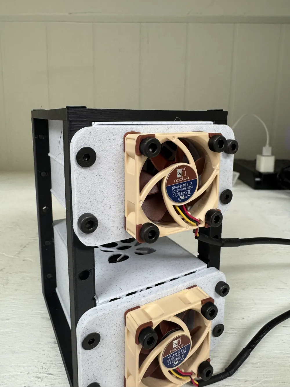 40mm Fan Bracket by Wvde MakerWorld: Download Free 3D Models