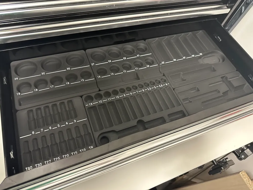 1/4" & 1/2" Gridfinity Socket Set Organiser by Flascherl Fabrik ...
