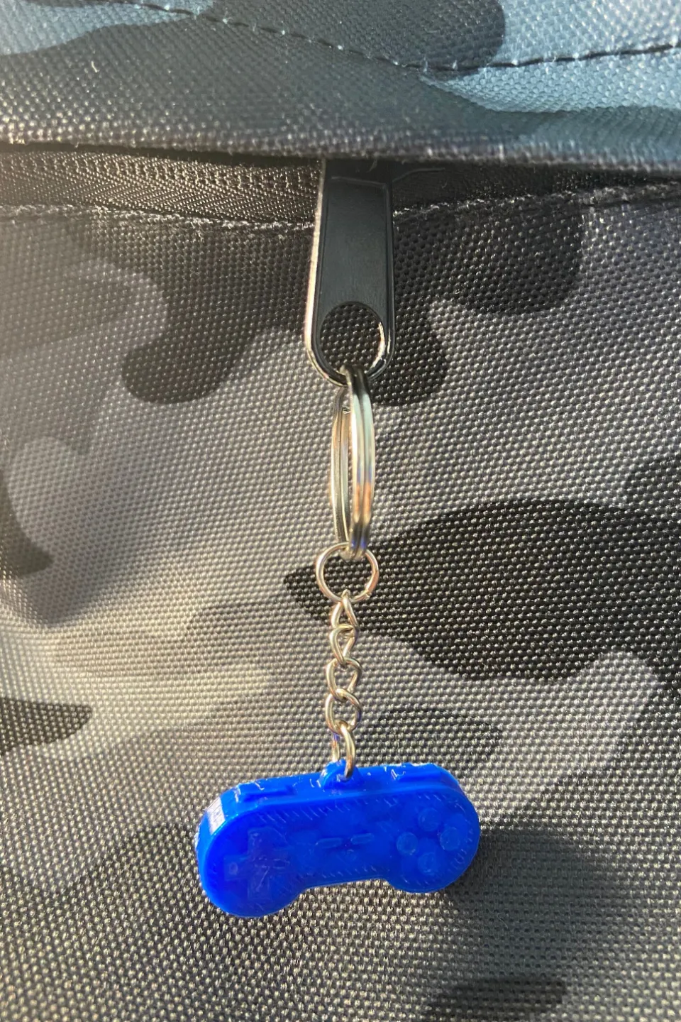 Video Game Controller Keychain by Est Builds - MakerWorld