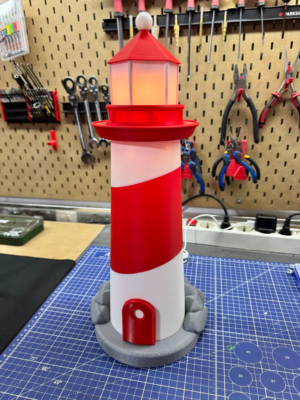 Christmas lighthouse by SouthLab - MakerWorld