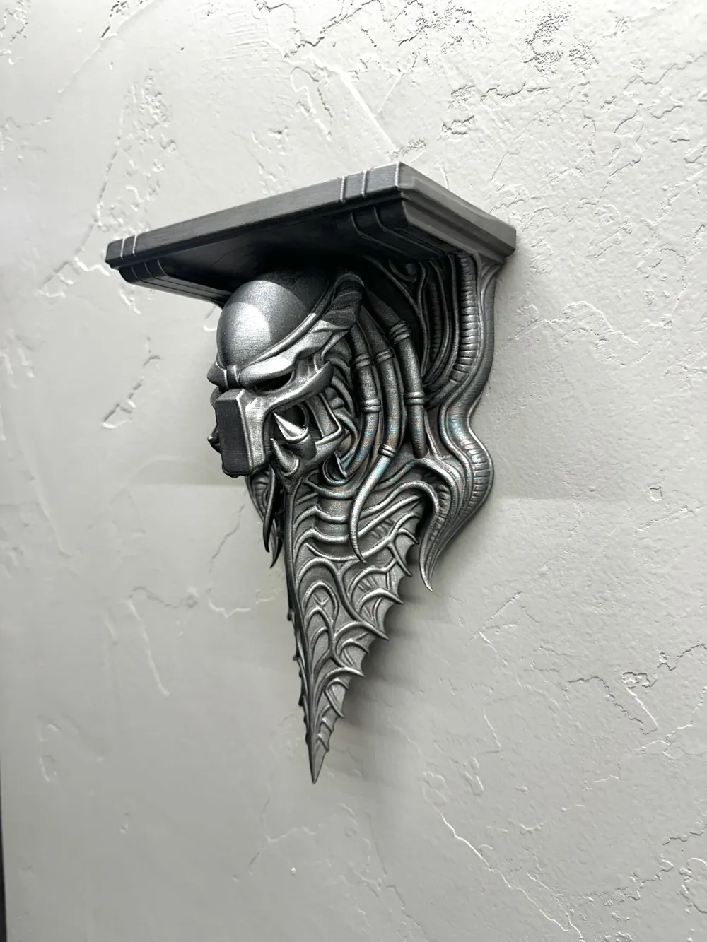 Predator Fang wall mounted shelf by ChainsawGraphics MakerWorld ...