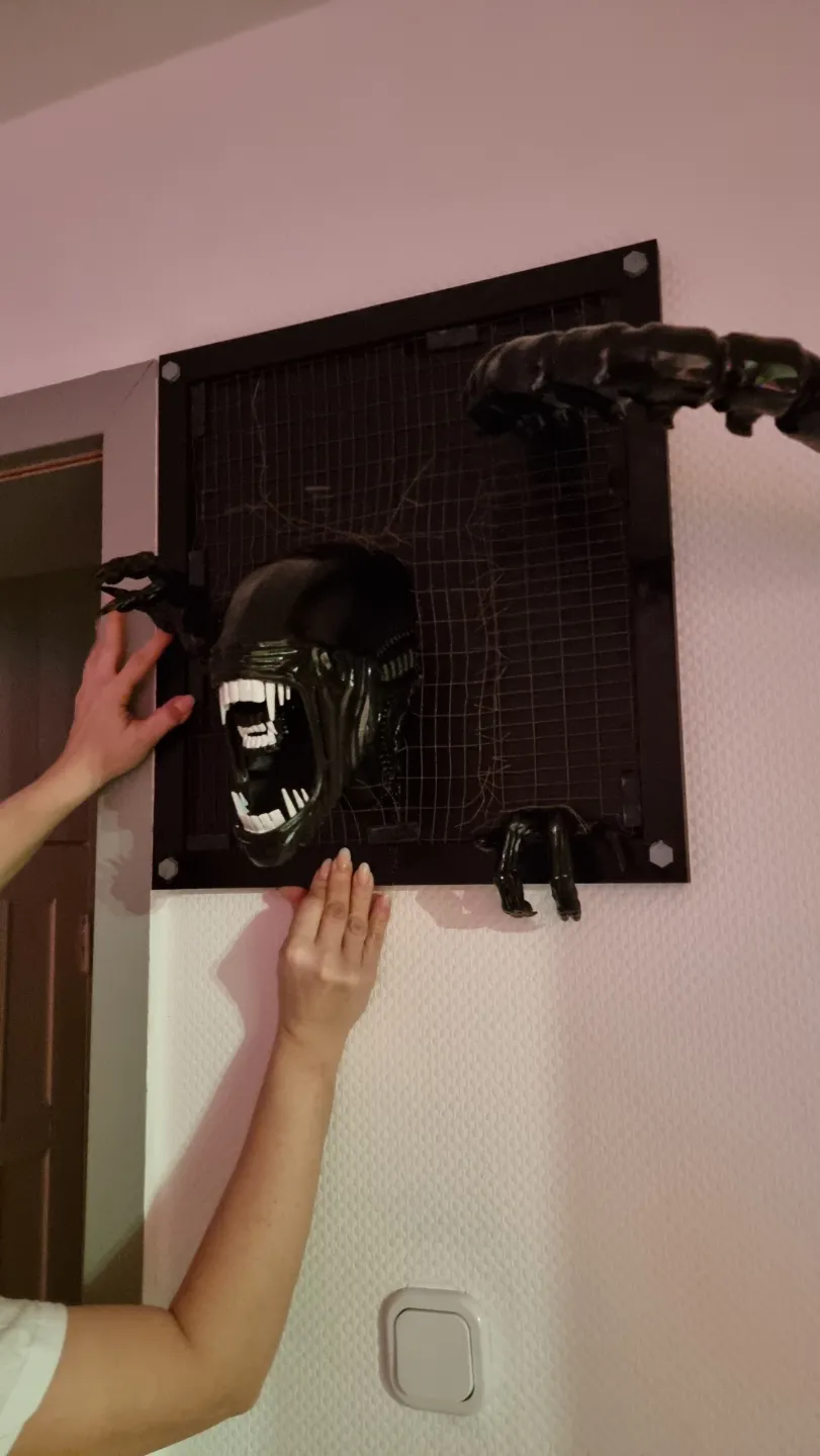 remix Ceiling Xenomorph - resize - print from app Remixed by slaxxTB ...