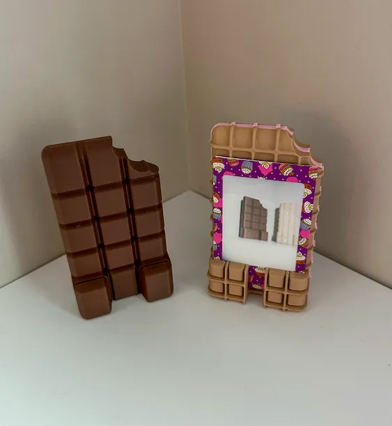 Instax Polaroid Strawberry Wafer Stand by Allthebuz3D - MakerWorld