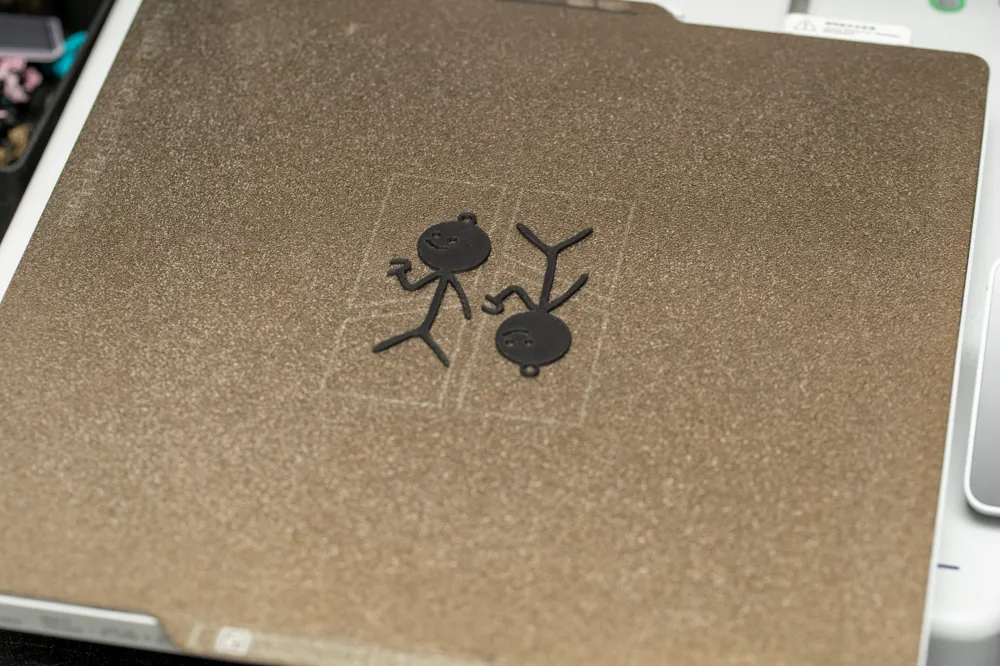 Minimalist Stick Figure Couple Keychains by niesch85 - MakerWorld