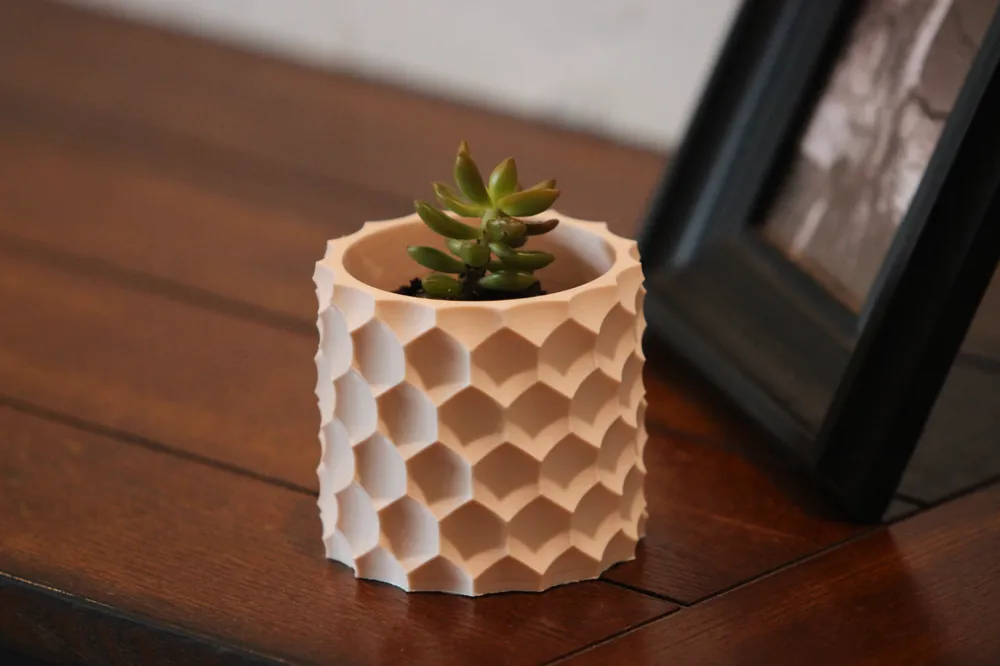 Modern Succulent Pot V2 by Little Mac Designs - MakerWorld