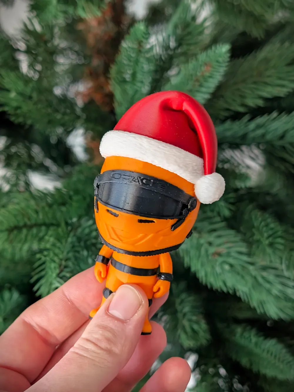 Formula 1 Santa Buddy - Free 3D Print Model - MakerWorld