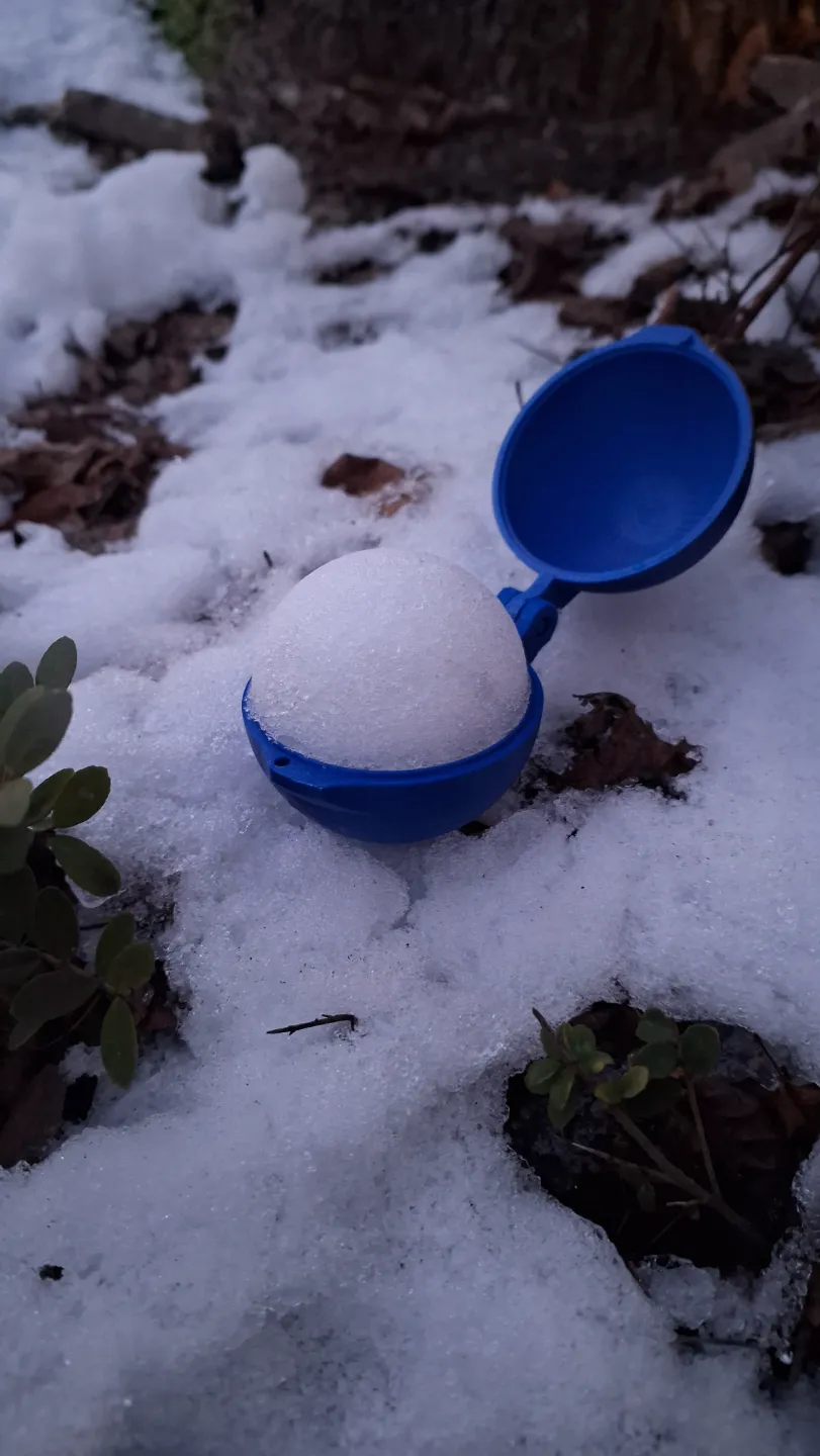 Snowball Maker print in place by @build2play - MakerWorld