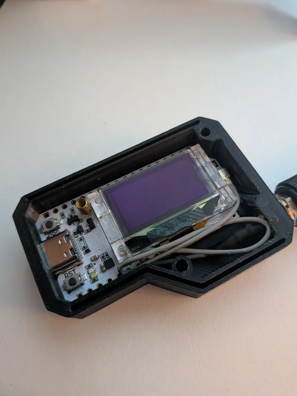 Heltec V3/V4 Magnetic case - Free 3D Print Model - MakerWorld