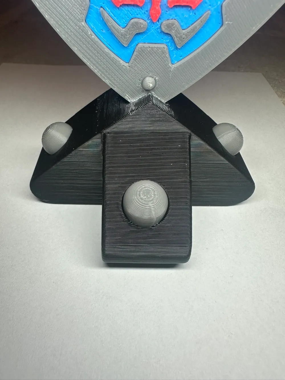 zelda shield pen holder by marconooren - MakerWorld