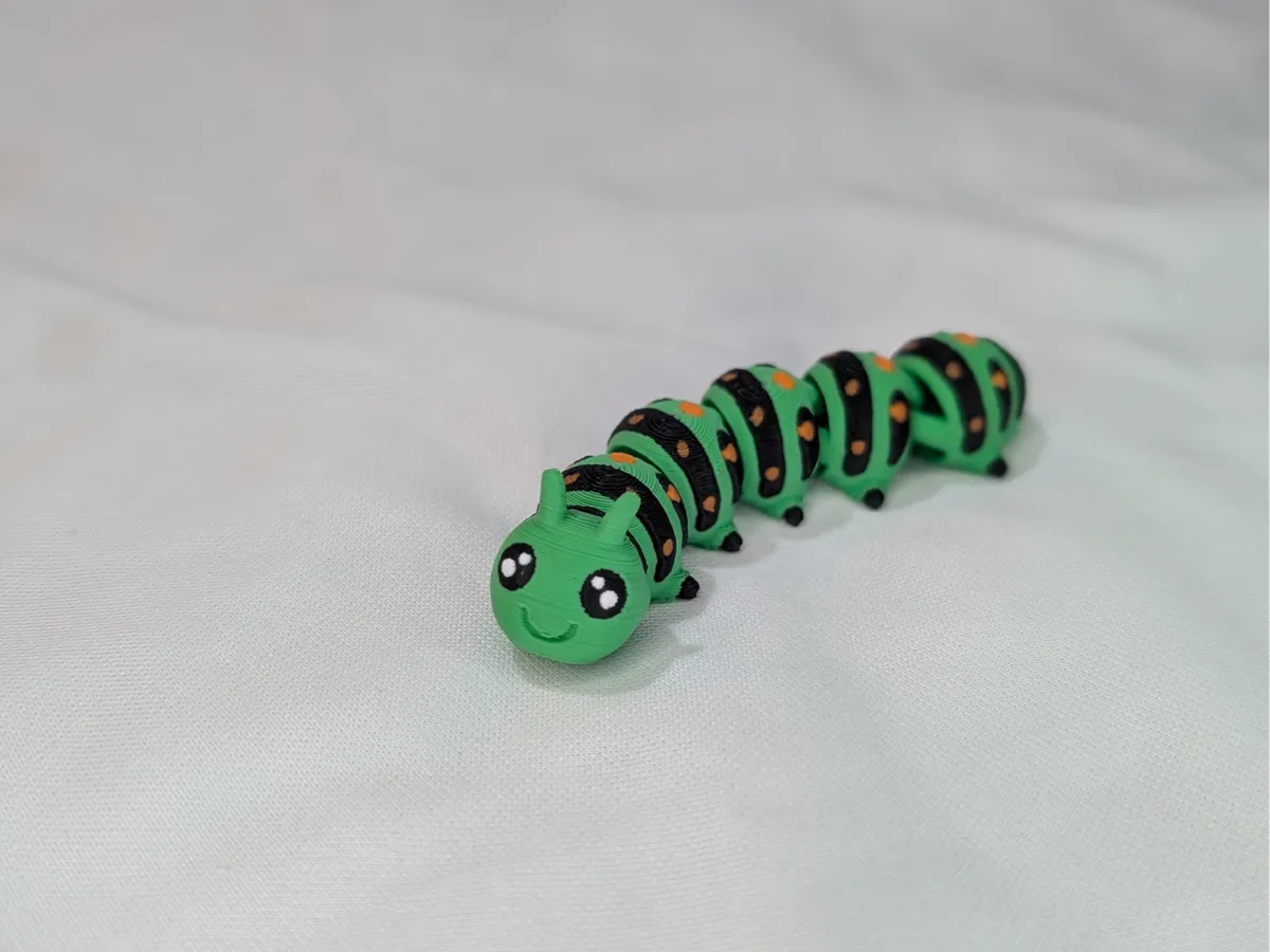 Cute articulated caterpillar - Free 3D Print Model - MakerWorld