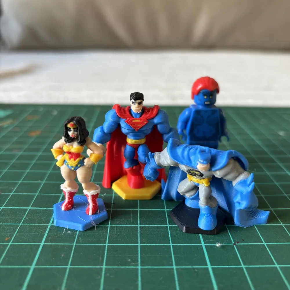 Superman - Microverse Warriors by Gus SantomeMakerWorld: Download Free 3D Models