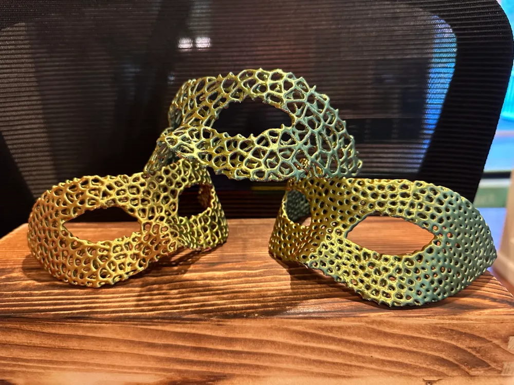Simple Venetian Voronoi Mask by tsandome MakerWorld: Download Free 3D ...