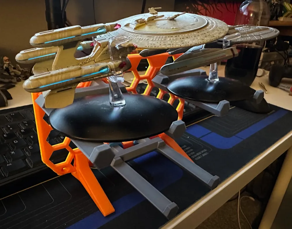 HSW - Eaglemoss Stand Remixed by Rizulli - MakerWorld