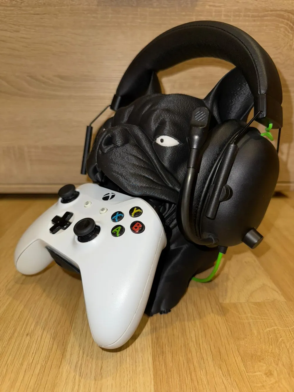 Frenchie Game Dock Headset & Controller Stand by EDLV MakerWorld ...
