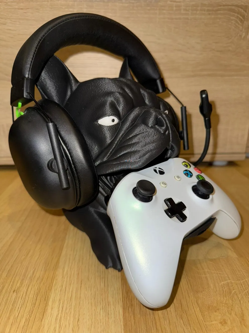 Frenchie Game Dock Headset & Controller Stand by EDLV MakerWorld ...