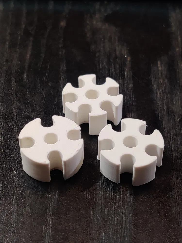 PTFE Filament Tube / Cable Clips 5+1 by Daniel.S MakerWorld: Download ...