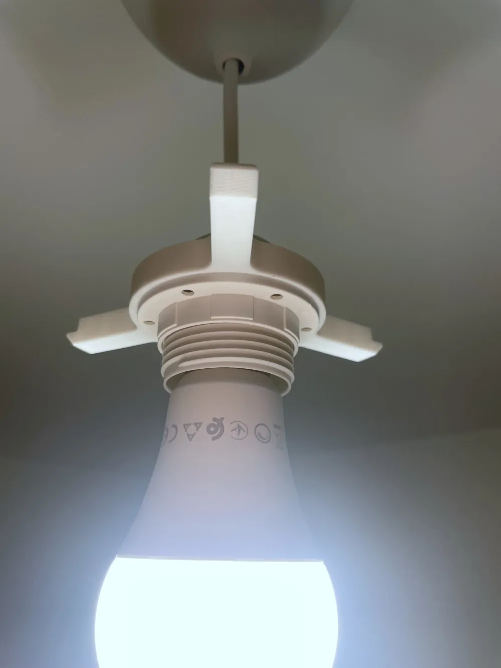 Moon ceiling lamp - 25cm - Free 3D Print Model - MakerWorld