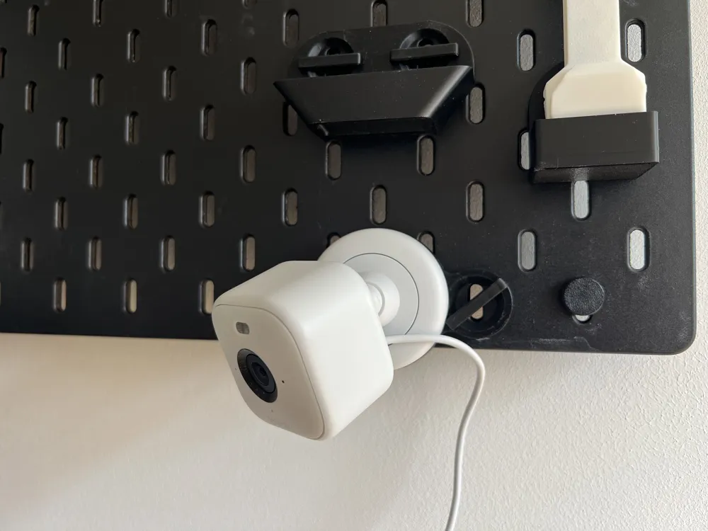 Blink Mini 2 Skadis T-clip mount - Free 3D Print Model - MakerWorld