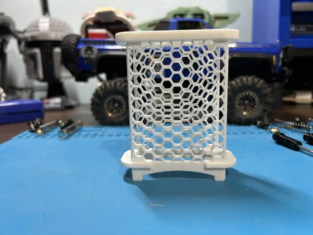 Shock Stand for 1/18 and 1/24 RC Trucks - Free 3D Print Model - MakerWorld