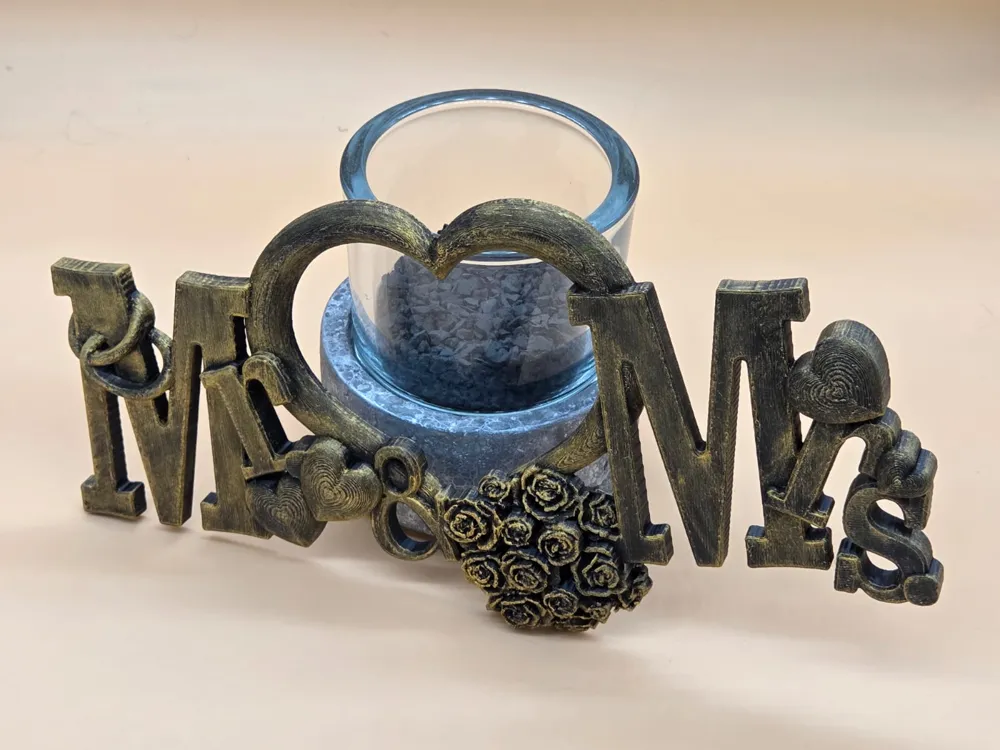 Mr and Mrs Wedding Picture Frame - Free 3D Print Model - MakerWorld