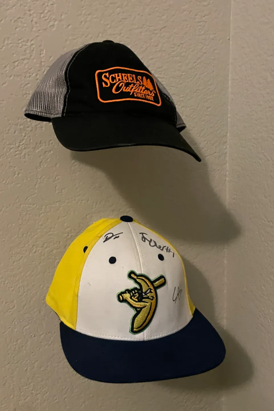 Invisible Hat Hanger by robotic - MakerWorld