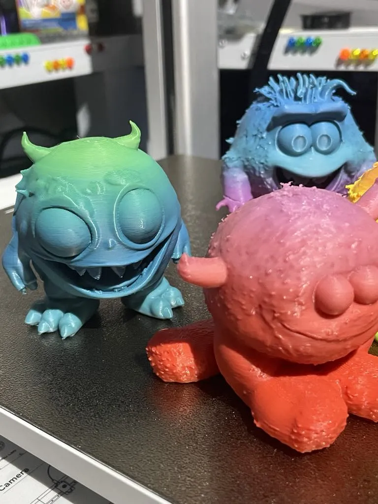 Big Eyed Blob Alien Pets (series 1) - Free 3D Print Model - MakerWorld