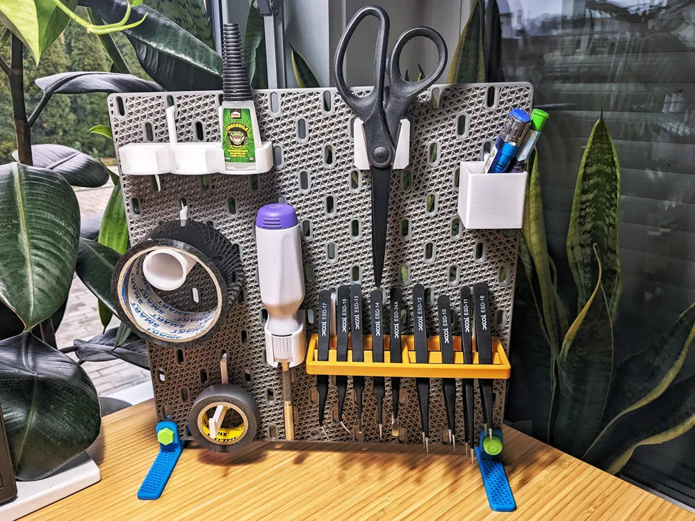 Light Weight Desktop Skadis Stand 320x320 - H2S - Free 3D Print Model ...