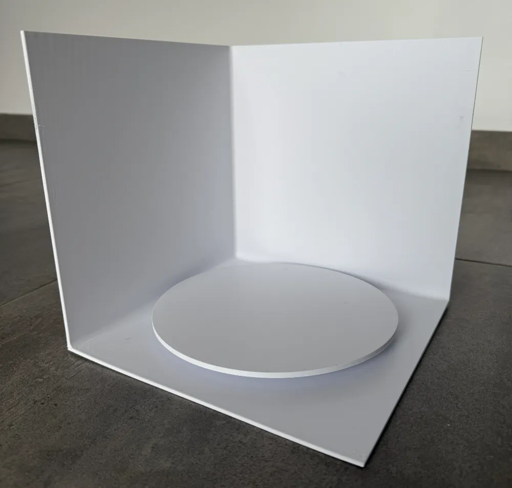Photo box with rotating tray on bearings. - Free 3D Print Model - MakerWorld