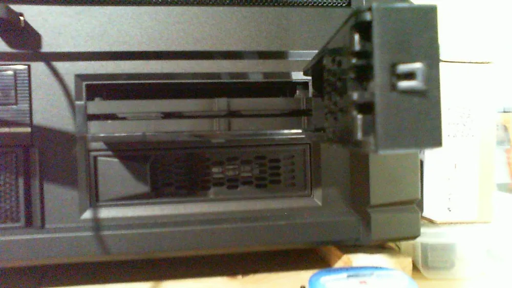 HAF XB EVO Stackable SSD Raid Trays Vers7 by mrniceguy145 - MakerWorld