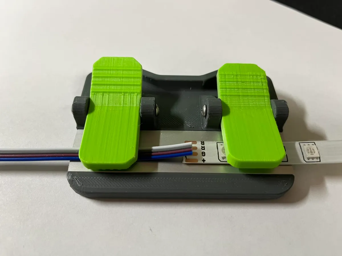 SOLDERING CLIP - Free 3D Print Model - MakerWorld