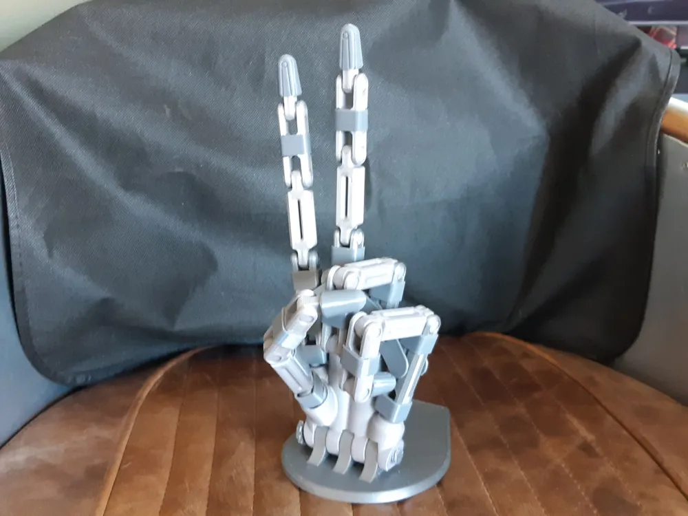 Robot Hand - Stand by mobiobi - MakerWorld