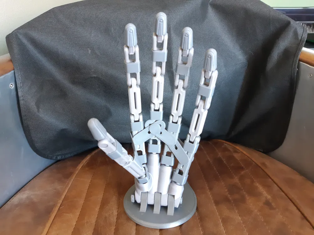 Robot Hand - Stand by mobiobi - MakerWorld