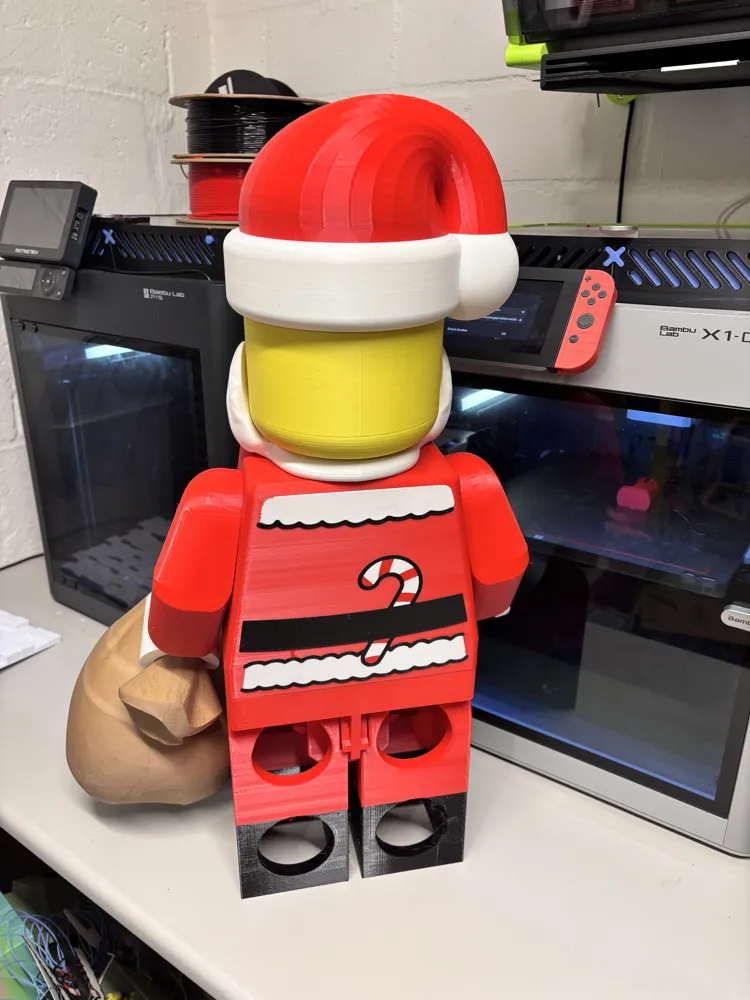 60cm Santa Claus 300% Bricks Style - Free 3D Print Model - MakerWorld