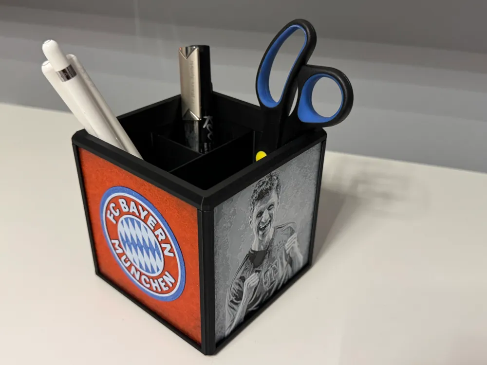 Piggy Bank / Tool Box FC Bayern Munich - Free 3D Print Model - MakerWorld