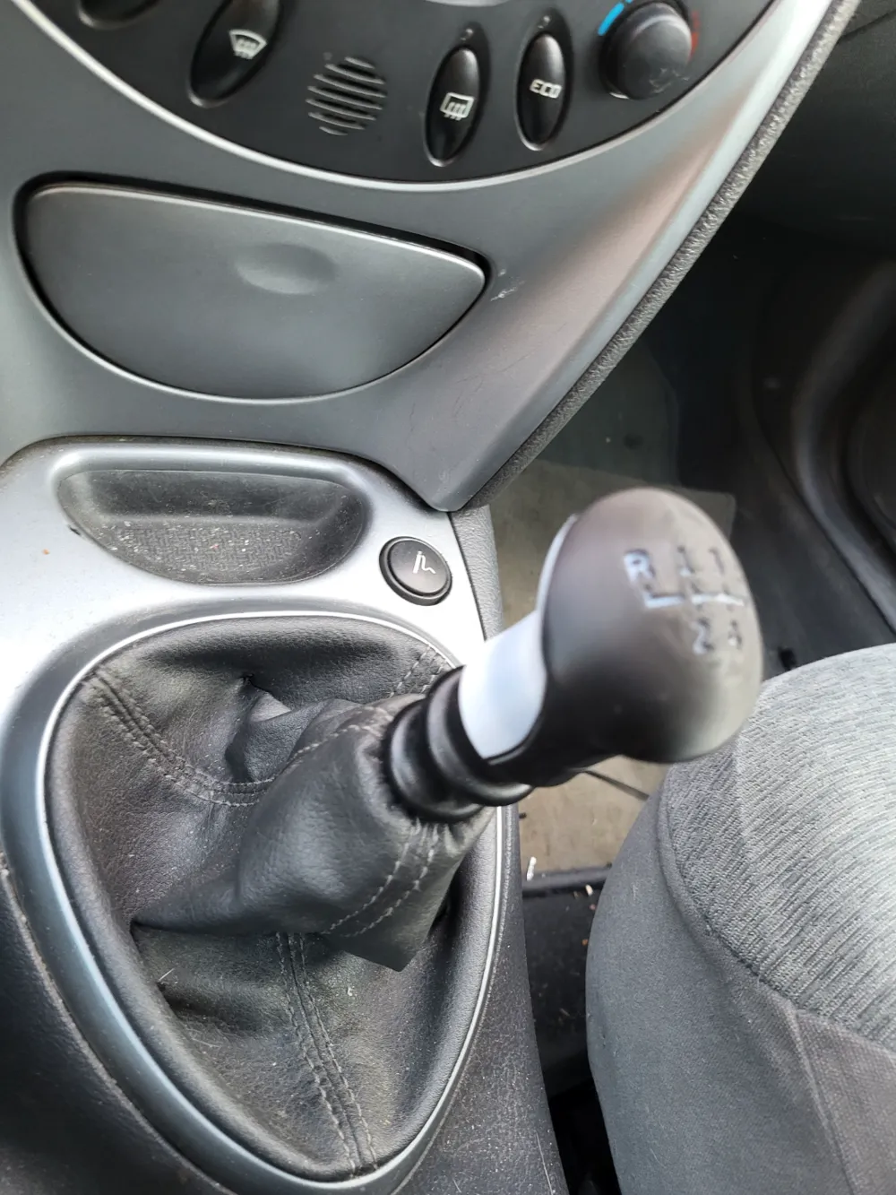 5-speed Citroën C5 Gear Shift Knob Remixed by cedric MakerWorld ...