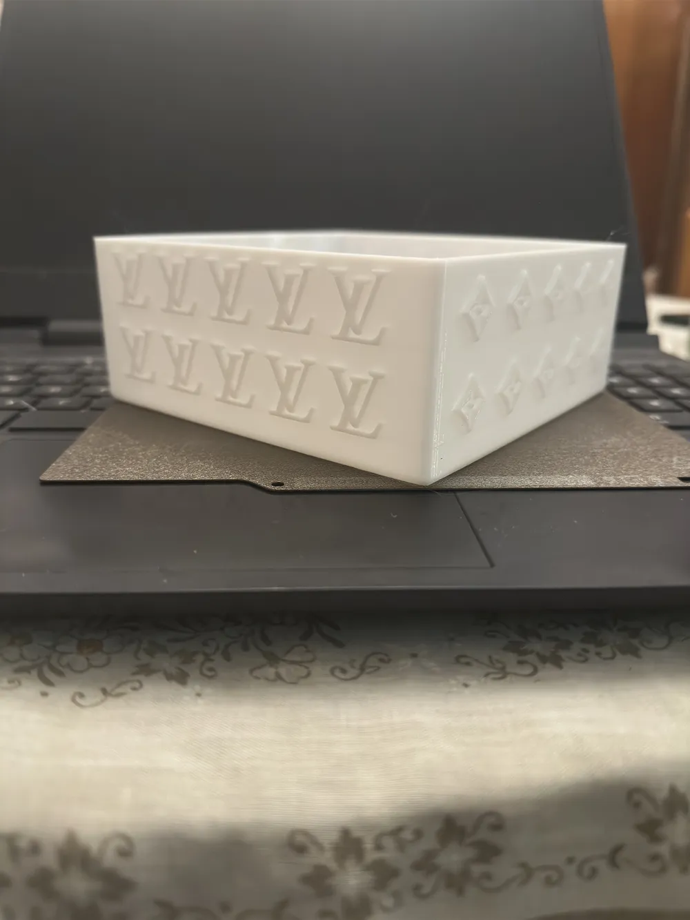 louis vuitton lv - Free 3D Print Model - MakerWorld