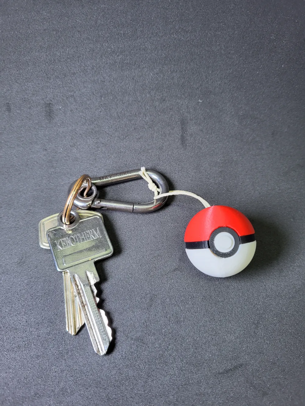 Pokeball Keychain by Art Design. 3D - MakerWorld