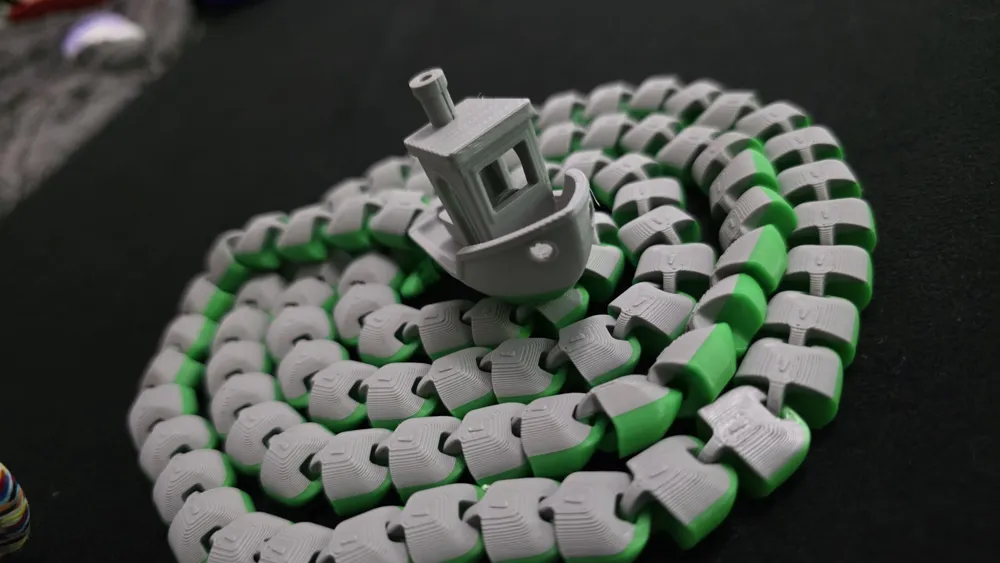 Benchy Snake - 5ft long - all printers by smigi MakerWorld: Download ...