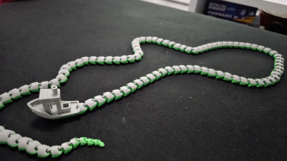 Benchy Snake - 5ft long - all printers by smigi MakerWorld: Download ...