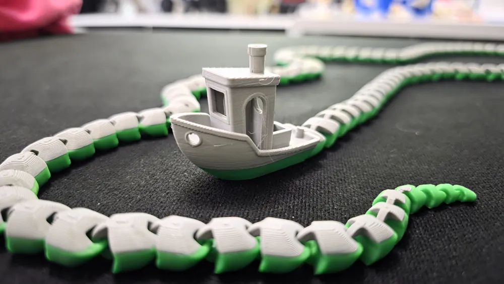 Benchy Snake - 5ft long - all printers by smigi MakerWorld: Download ...