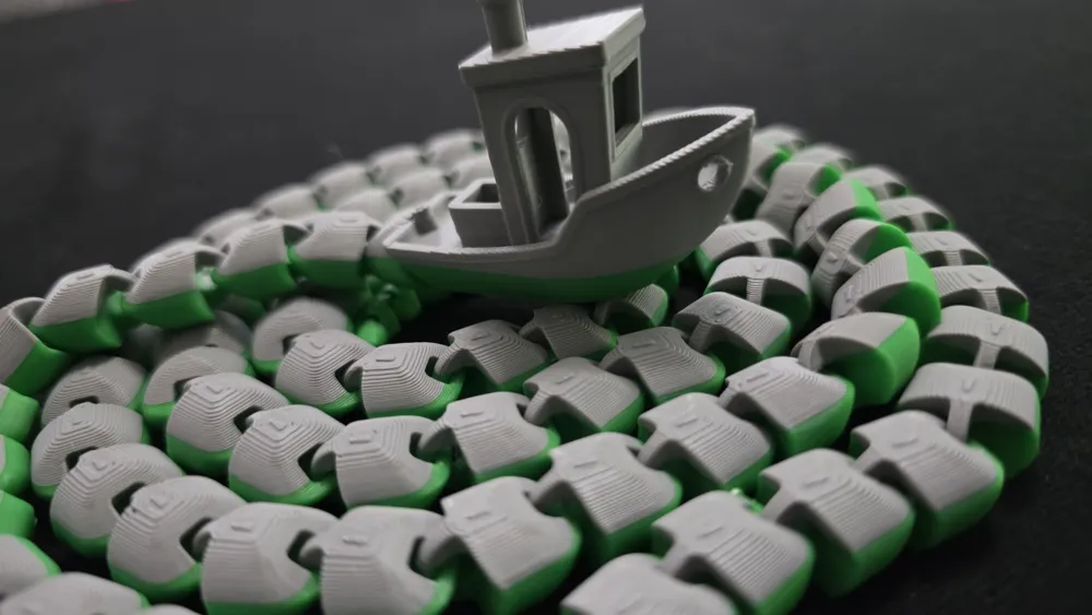 Benchy Snake - 5ft long - all printers by smigi MakerWorld: Download ...