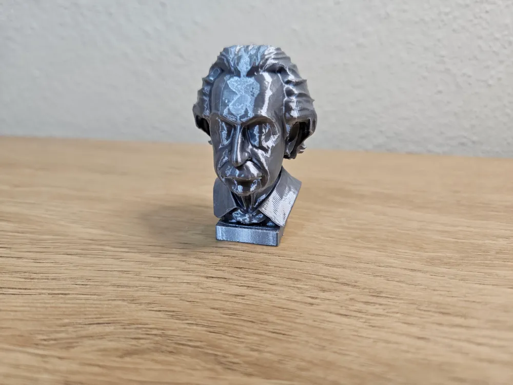 Albert Einstein Low Poly Bust by zan.kostas - MakerWorld
