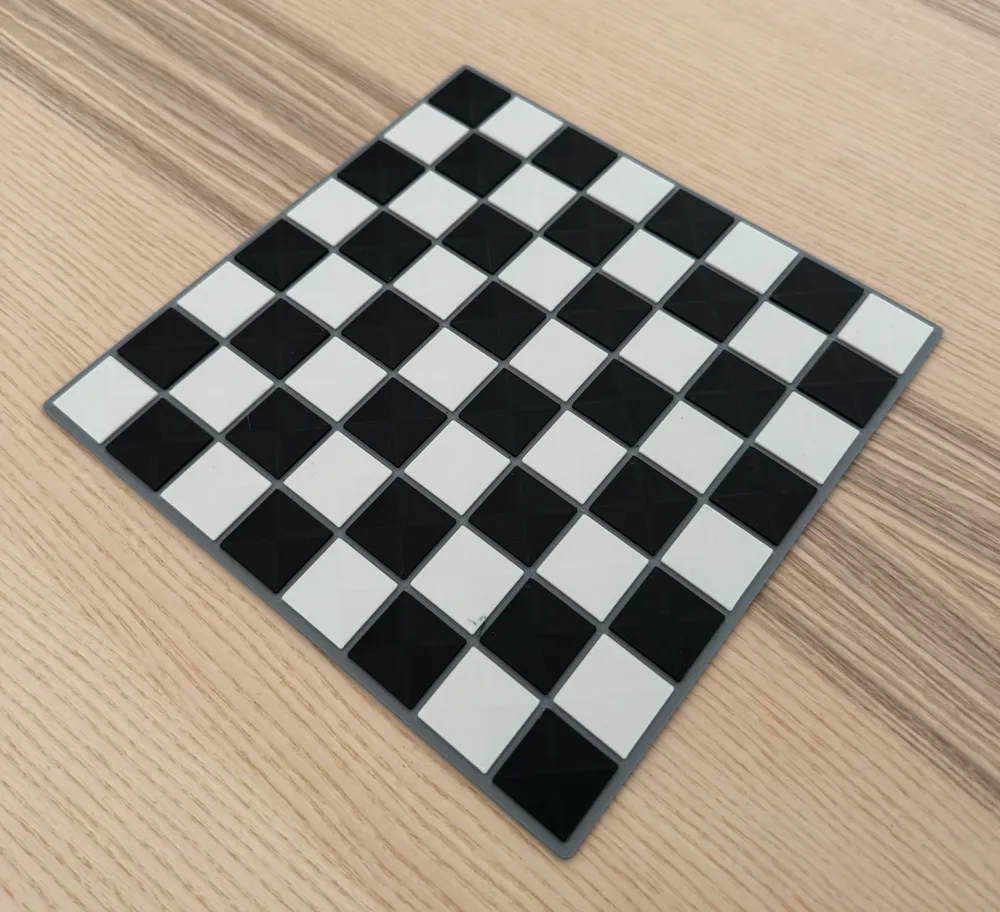 Chessboard - simple and quick to print by marco_t - MakerWorld