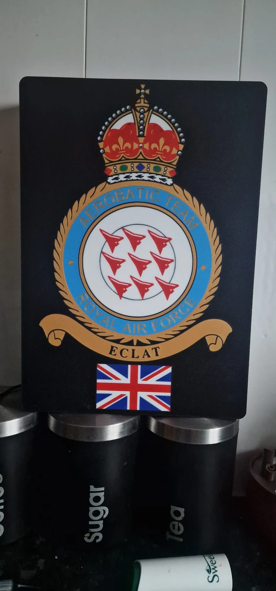 Red arrows raf crest lightbox - Free 3D Print Model - MakerWorld