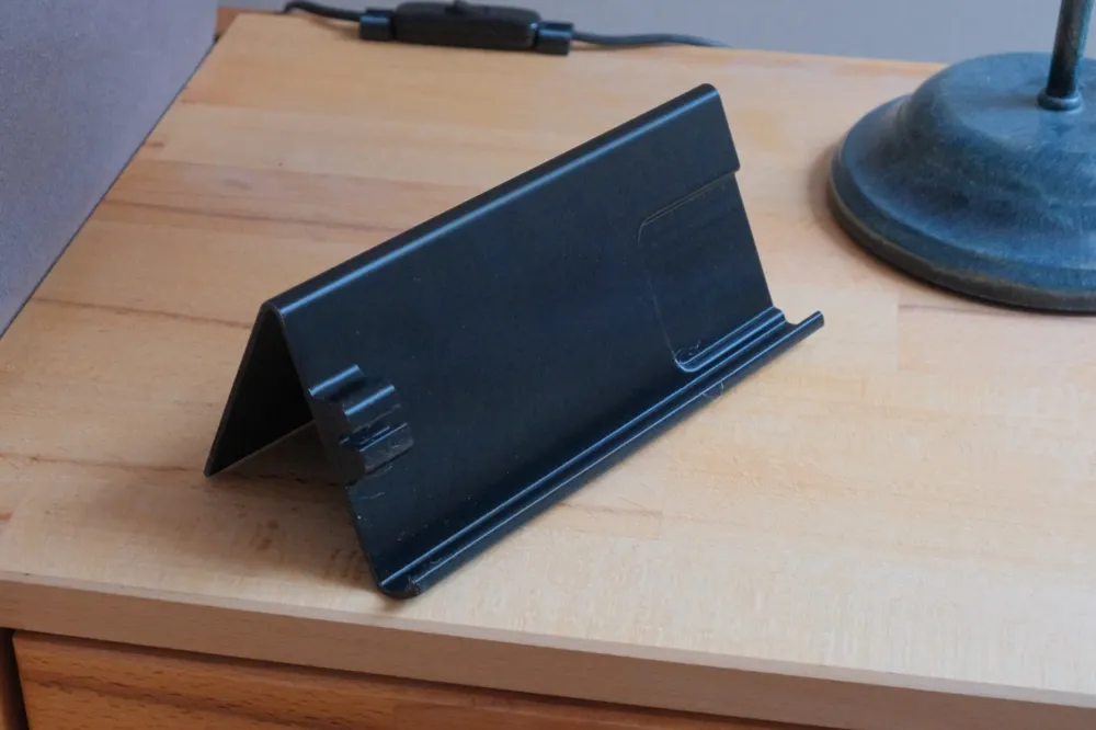 iPhone Nightstand Stand by srprint - MakerWorld