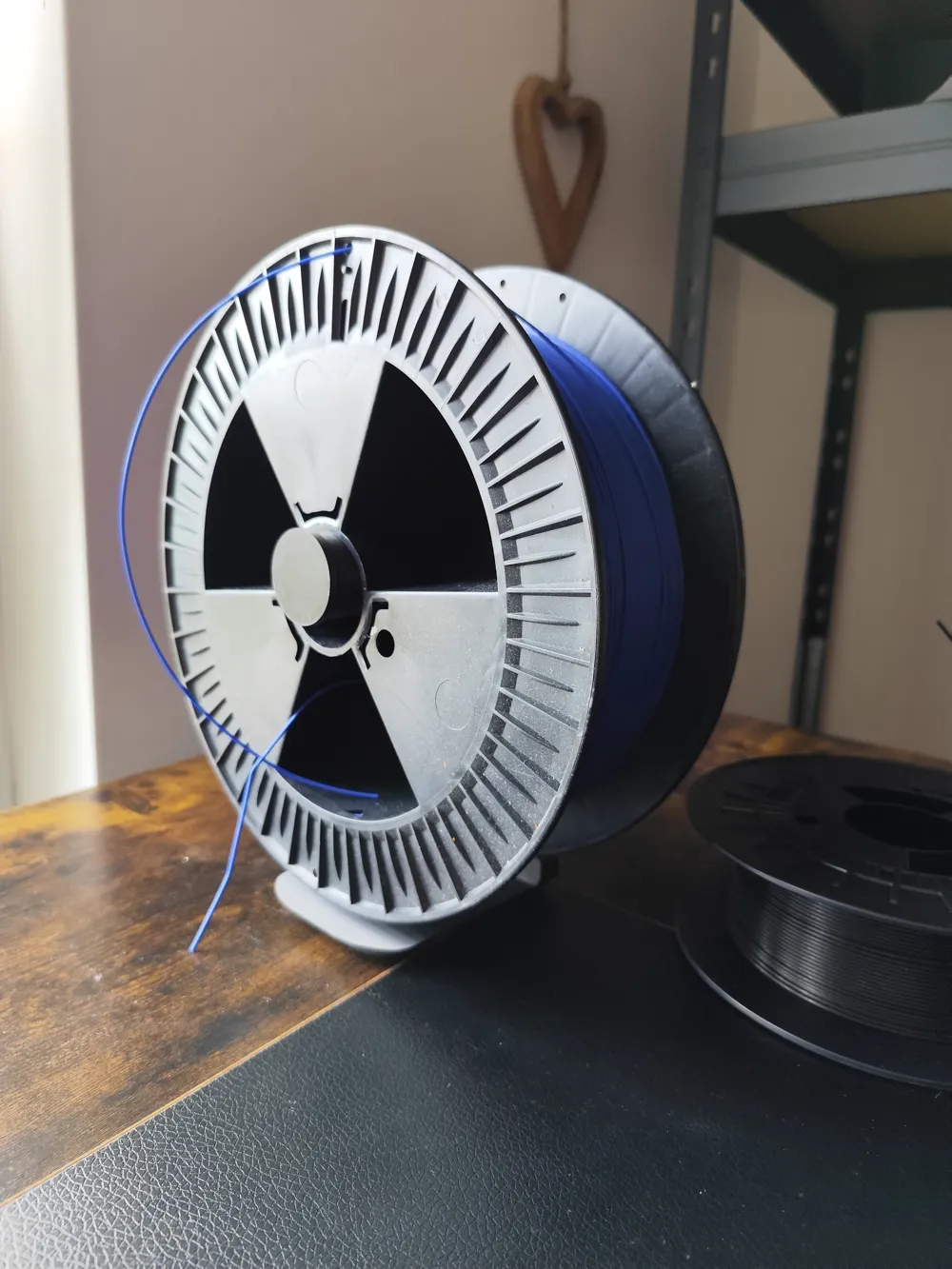 2.5Kg Spool Holder, A1 mini compatible by hr.heinrich MakerWorld ...