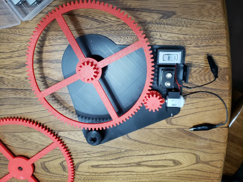 Minimalist's Scan Table, Cardboard spool turntable by Nienscecco ...