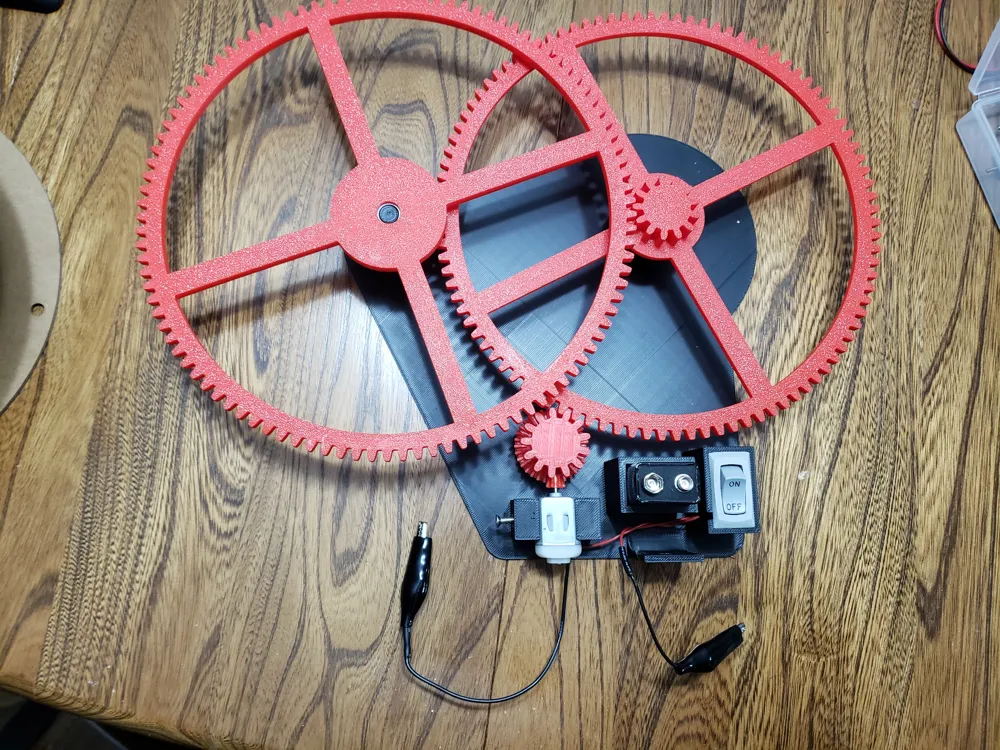 Minimalist's Scan Table, Cardboard spool turntable by Nienscecco ...